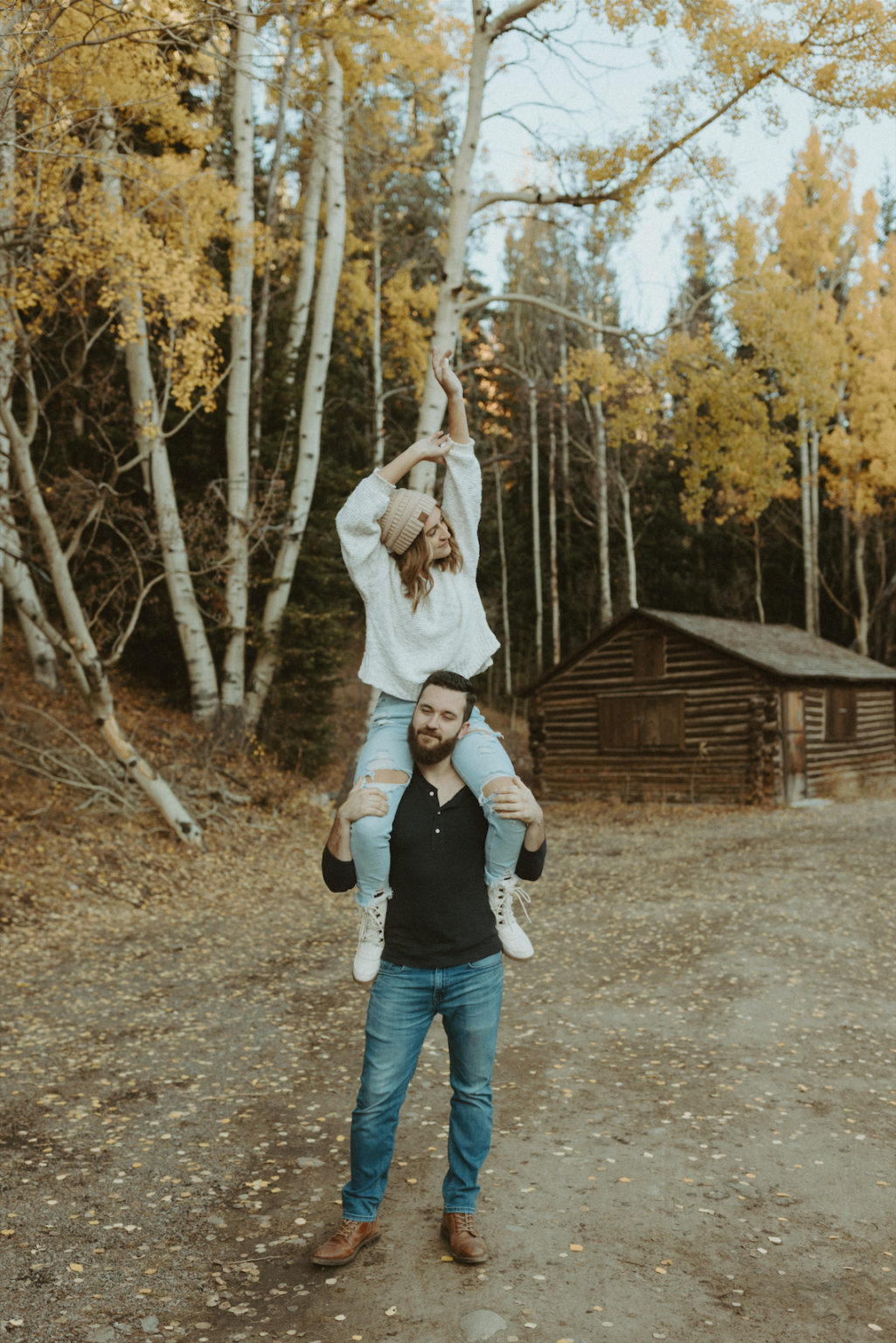 Autumn couples photoshoot in Breckenridge, Colorado ...